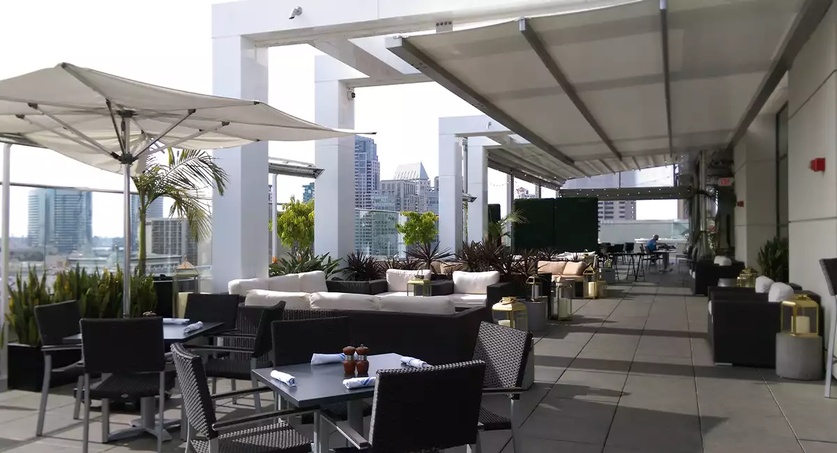 Andaz Hotel Rooftop: Exterior Landscaping for Restaurants